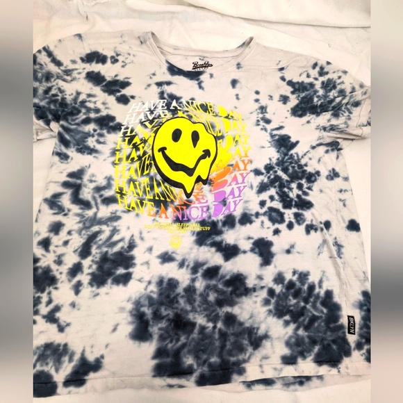 Brooklyn Cloth | Shirts | Brooklyn Cloth Melting Smiley Face Nyc 995 ...